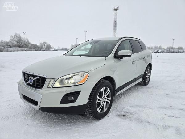 Balts Volvo XC60 2009 Marijampole, ar dzinēja tilpumu 2.40 L un nobraukumu 307 tūkst. km par 7250 €, foto 1 vietnē AUTOMOTO.COM.LV