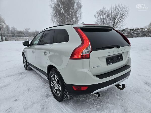 Balts Volvo XC60 2009 Marijampole, ar dzinēja tilpumu 2.40 L un nobraukumu 307 tūkst. km par 7250 €, foto 4 vietnē AUTOMOTO.COM.LV