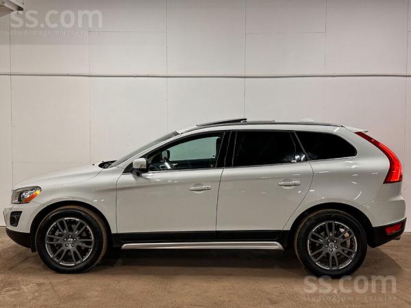 Balts Volvo XC60 2009 Jūrmala, ar dzinēja tilpumu 2.40 L un nobraukumu 334 tūkst. km par 9850 €, foto 5 vietnē AUTOMOTO.COM.LV