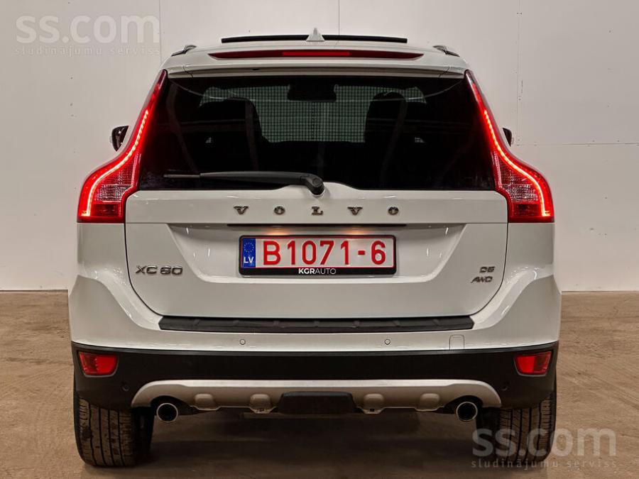 Balts Volvo XC60 2009 Jūrmala, ar dzinēja tilpumu 2.40 L un nobraukumu 334 tūkst. km par 9850 €, foto 12 vietnē AUTOMOTO.COM.LV