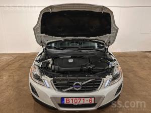 Balts Volvo XC60 2009 Jūrmala, ar dzinēja tilpumu 2.40 L un nobraukumu 334 tūkst. km par 9850 €, foto 32 vietnē AUTOMOTO.COM.LV