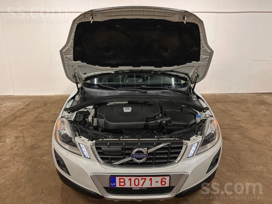 Balts Volvo XC60 2009 Jūrmala, ar dzinēja tilpumu 2.40 L un nobraukumu 334 tūkst. km par 9850 €, foto 32 vietnē AUTOMOTO.COM.LV