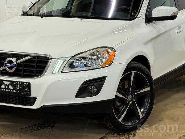 Balts Volvo XC60 2009 Jūrmala, ar dzinēja tilpumu 2.40 L un nobraukumu 314 tūkst. km par 8995 €, foto 2 vietnē AUTOMOTO.COM.LV