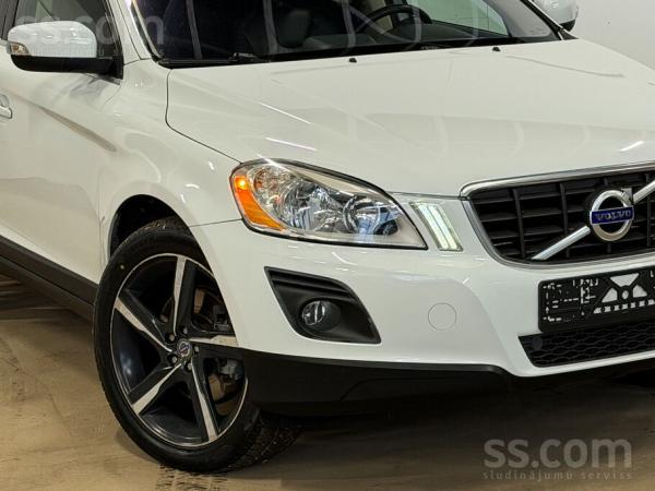 Balts Volvo XC60 2009 Jūrmala, ar dzinēja tilpumu 2.40 L un nobraukumu 314 tūkst. km par 8995 €, foto 4 vietnē AUTOMOTO.COM.LV