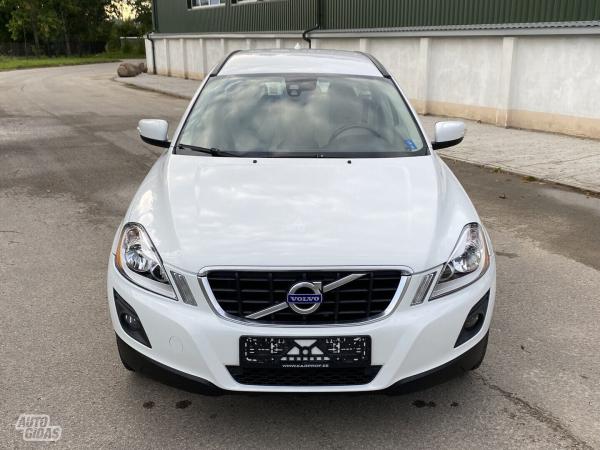 White Volvo XC60 2009 in Mazeikiai, with an engine capacity of 2.40 L and mileage of 365 thousand km for 6500 €, photo 2 on AUTOMOTO.COM.LV
