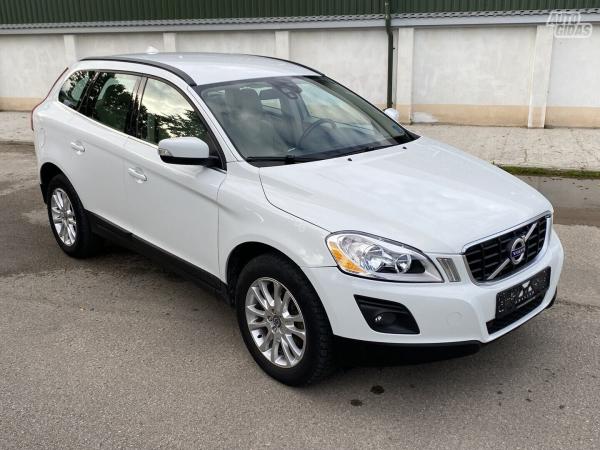 White Volvo XC60 2009 in Mazeikiai, with an engine capacity of 2.40 L and mileage of 365 thousand km for 6500 €, photo 3 on AUTOMOTO.COM.LV