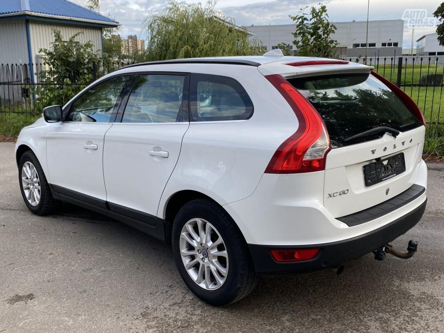 Balts Volvo XC60 2009 Mažeikiai, ar dzinēja tilpumu 2.40 L un nobraukumu 365 tūkst. km par 6500 €, foto 4 vietnē AUTOMOTO.COM.LV