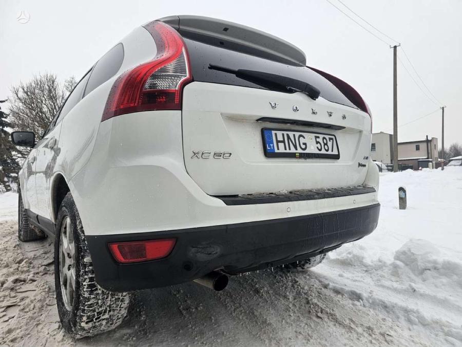 Balts Volvo XC60 2009 Kauņa, ar dzinēja tilpumu 2.40 L un nobraukumu 368 tūkst. km par 5150 €, foto 9 vietnē AUTOMOTO.COM.LV
