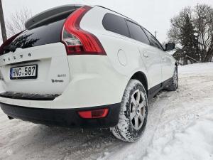 Balts Volvo XC60 2009 Kauņa, ar dzinēja tilpumu 2.40 L un nobraukumu 368 tūkst. km par 5150 €, foto 16 vietnē AUTOMOTO.COM.LV