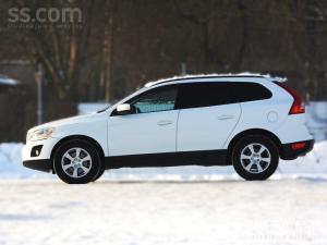 Balts Volvo XC60 2009 Rīga, ar dzinēja tilpumu 2.40 L un nobraukumu 391 tūkst. km par 8400 €, foto 4 vietnē AUTOMOTO.COM.LV