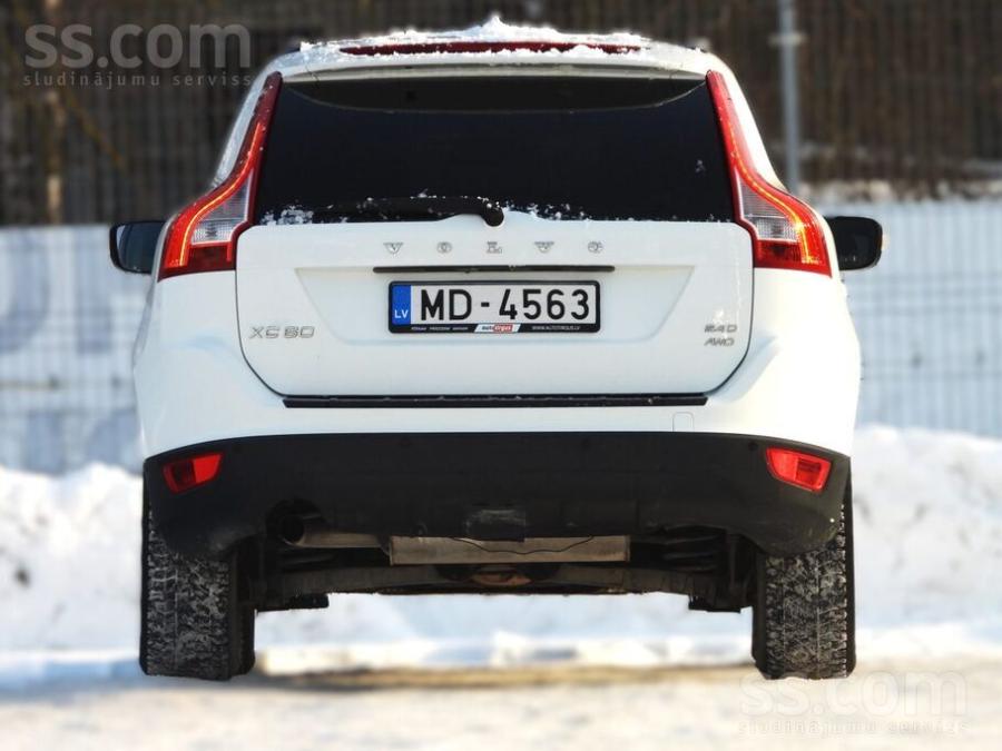 Balts Volvo XC60 2009 Rīga, ar dzinēja tilpumu 2.40 L un nobraukumu 391 tūkst. km par 8400 €, foto 6 vietnē AUTOMOTO.COM.LV