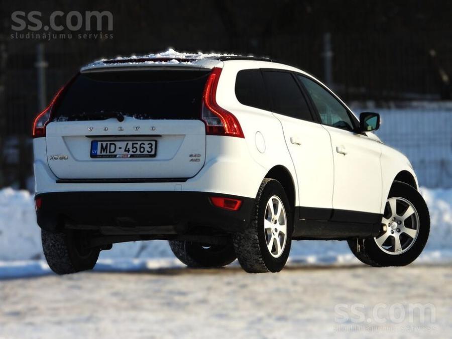 Balts Volvo XC60 2009 Rīga, ar dzinēja tilpumu 2.40 L un nobraukumu 391 tūkst. km par 8400 €, foto 7 vietnē AUTOMOTO.COM.LV