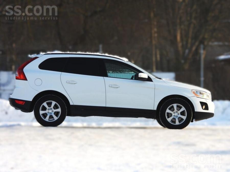 Balts Volvo XC60 2009 Rīga, ar dzinēja tilpumu 2.40 L un nobraukumu 391 tūkst. km par 8400 €, foto 8 vietnē AUTOMOTO.COM.LV