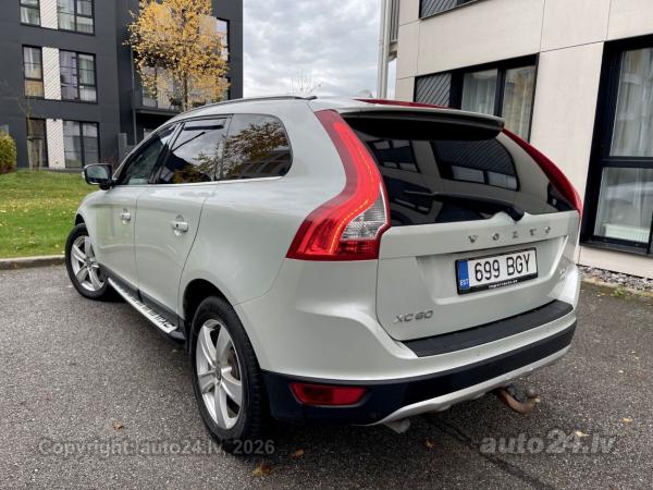 White Volvo XC60 2009 in Tartu, with an engine capacity of 2.40 L and mileage of 290 thousand km for 7399 €, photo 4 on AUTOMOTO.COM.LV