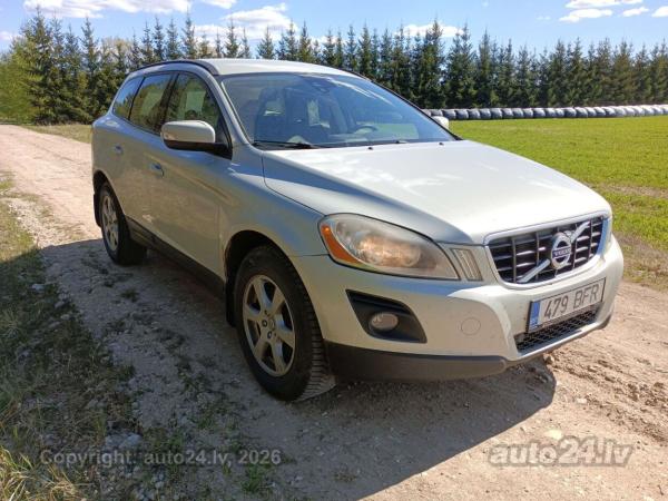 Balts Volvo XC60 2009 Tallina, ar dzinēja tilpumu 2.40 L un nobraukumu 257 tūkst. km par 8700 €, foto 2 vietnē AUTOMOTO.COM.LV