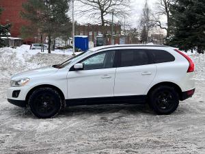White Volvo XC60 2009 in Klaipeda, with an engine capacity of 2.40 L and mileage of 284 thousand km for 5500 €, photo 7 on AUTOMOTO.COM.LV