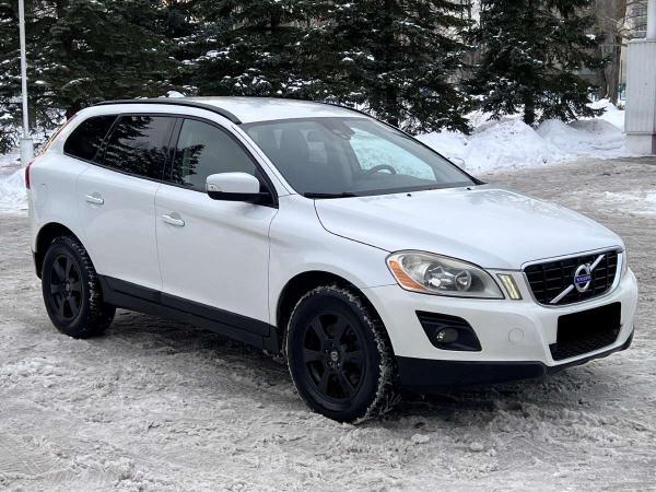 Balts Volvo XC60 2009 Klaipėda, ar dzinēja tilpumu 2.40 L un nobraukumu 284 tūkst. km par 5500 €, foto 2 vietnē AUTOMOTO.COM.LV