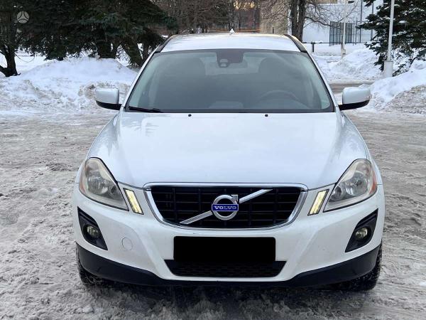 Balts Volvo XC60 2009 Klaipėda, ar dzinēja tilpumu 2.40 L un nobraukumu 284 tūkst. km par 5500 €, foto 4 vietnē AUTOMOTO.COM.LV