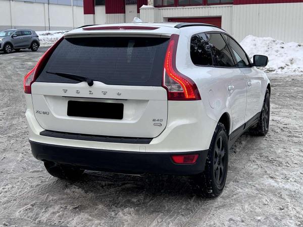 Balts Volvo XC60 2009 Klaipėda, ar dzinēja tilpumu 2.40 L un nobraukumu 284 tūkst. km par 5500 €, foto 11 vietnē AUTOMOTO.COM.LV