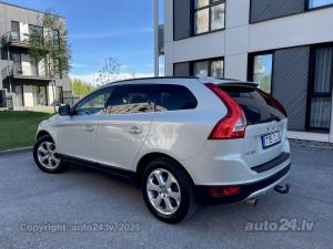 Balts Volvo XC60 2009 Tartu, ar dzinēja tilpumu 2.40 L un nobraukumu 270 tūkst. km par 7399 €, foto 5 vietnē AUTOMOTO.COM.LV
