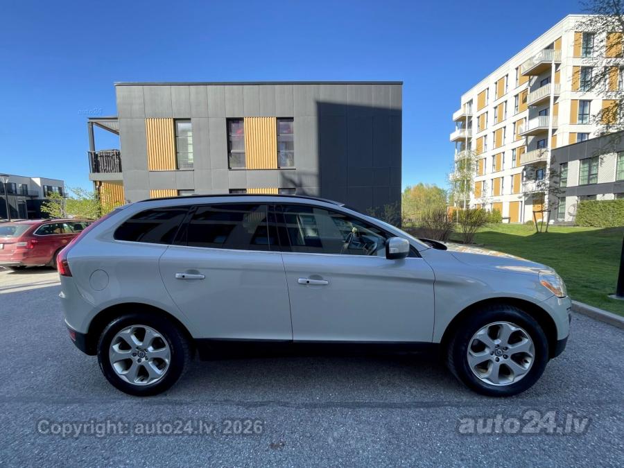 Balts Volvo XC60 2009 Tartu, ar dzinēja tilpumu 2.40 L un nobraukumu 270 tūkst. km par 7399 €, foto 7 vietnē AUTOMOTO.COM.LV