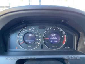 Balts Volvo XC60 2009 Tartu, ar dzinēja tilpumu 2.40 L un nobraukumu 270 tūkst. km par 7399 €, foto 18 vietnē AUTOMOTO.COM.LV