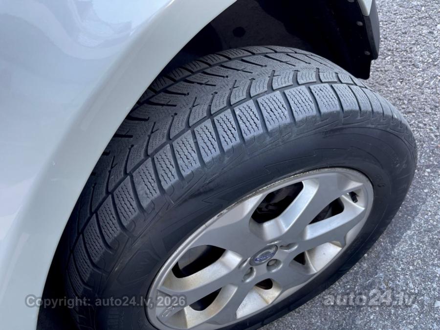 Balts Volvo XC60 2009 Tartu, ar dzinēja tilpumu 2.40 L un nobraukumu 270 tūkst. km par 7399 €, foto 21 vietnē AUTOMOTO.COM.LV