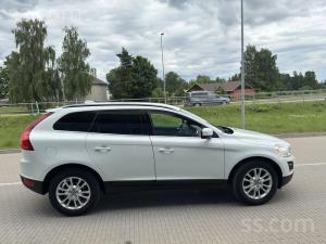Balts Volvo XC60 2009 Rēzekne, ar dzinēja tilpumu 2.40 L un nobraukumu 275 tūkst. km par 7900 €, foto 8 vietnē AUTOMOTO.COM.LV