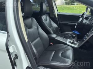 Balts Volvo XC60 2009 Rēzekne, ar dzinēja tilpumu 2.40 L un nobraukumu 275 tūkst. km par 7900 €, foto 14 vietnē AUTOMOTO.COM.LV
