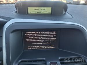 Balts Volvo XC60 2009 Rīga, ar dzinēja tilpumu 2.40 L un nobraukumu 324 tūkst. km par 8195 €, foto 18 vietnē AUTOMOTO.COM.LV