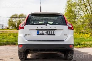 Balts Volvo XC60 2009 Rīga, ar dzinēja tilpumu 2.40 L un nobraukumu 373 tūkst. km par 7290 €, foto 9 vietnē AUTOMOTO.COM.LV