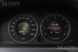 Balts Volvo XC60 2009 Rīga, ar dzinēja tilpumu 2.40 L un nobraukumu 373 tūkst. km par 7290 €, foto 16 vietnē AUTOMOTO.COM.LV