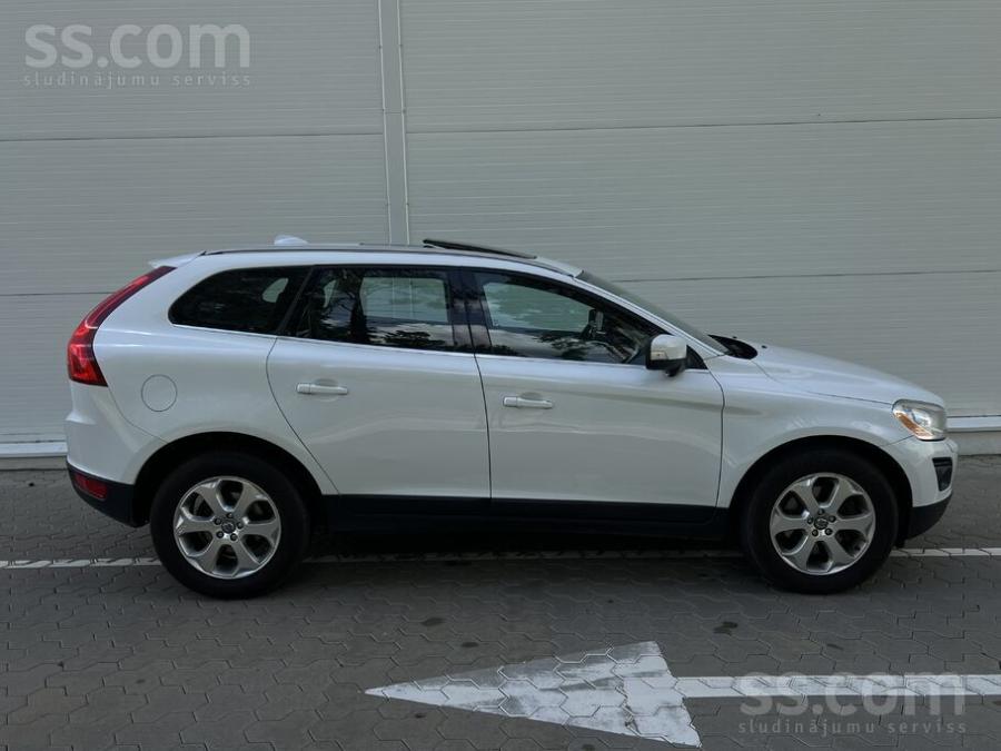 Balts Volvo XC60 2009 Rīga, ar dzinēja tilpumu 2.40 L un nobraukumu 0 tūkst. km par 8650 €, foto 8 vietnē AUTOMOTO.COM.LV