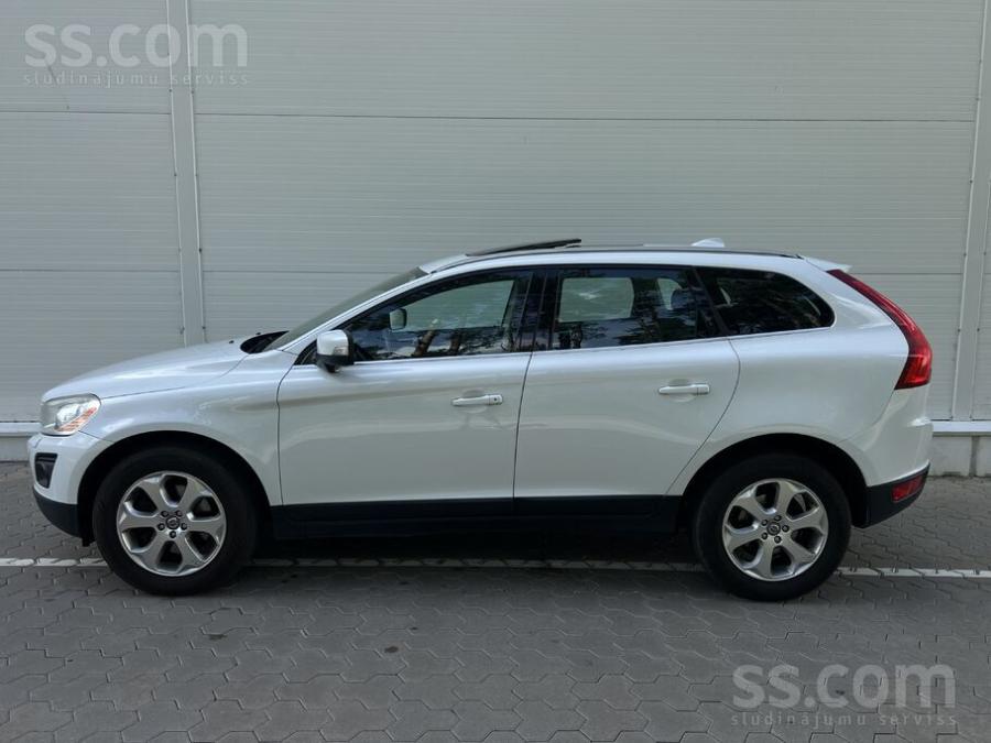 Balts Volvo XC60 2009 Rīga, ar dzinēja tilpumu 2.40 L un nobraukumu 0 tūkst. km par 8650 €, foto 9 vietnē AUTOMOTO.COM.LV