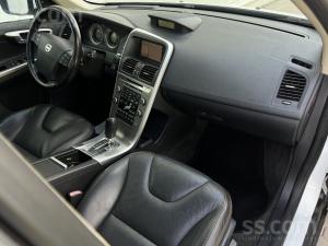 Balts Volvo XC60 2009 Rīga, ar dzinēja tilpumu 2.40 L un nobraukumu 0 tūkst. km par 8650 €, foto 10 vietnē AUTOMOTO.COM.LV