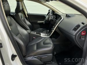 Balts Volvo XC60 2009 Rīga, ar dzinēja tilpumu 2.40 L un nobraukumu 0 tūkst. km par 8650 €, foto 11 vietnē AUTOMOTO.COM.LV