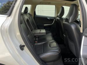 Balts Volvo XC60 2009 Rīga, ar dzinēja tilpumu 2.40 L un nobraukumu 0 tūkst. km par 8650 €, foto 12 vietnē AUTOMOTO.COM.LV