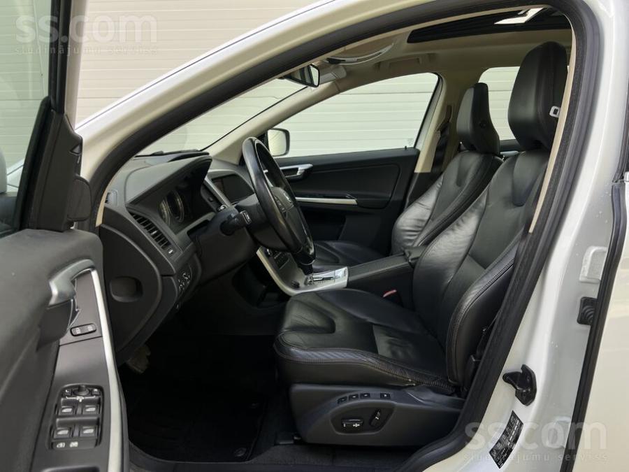 Balts Volvo XC60 2009 Rīga, ar dzinēja tilpumu 2.40 L un nobraukumu 0 tūkst. km par 8650 €, foto 14 vietnē AUTOMOTO.COM.LV