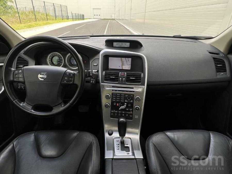 Balts Volvo XC60 2009 Rīga, ar dzinēja tilpumu 2.40 L un nobraukumu 0 tūkst. km par 8650 €, foto 17 vietnē AUTOMOTO.COM.LV