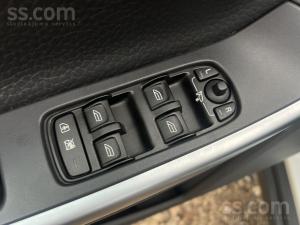 Balts Volvo XC60 2009 Rīga, ar dzinēja tilpumu 2.40 L un nobraukumu 0 tūkst. km par 8650 €, foto 21 vietnē AUTOMOTO.COM.LV