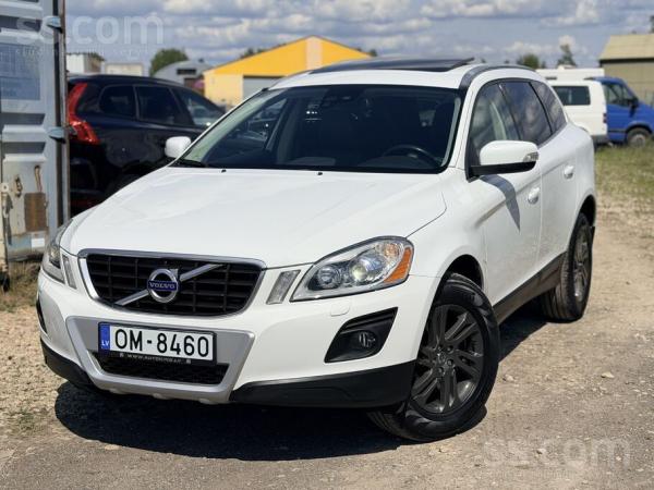White Volvo XC60 2009 in Riga, with an engine capacity of 2.40 L and mileage of 290 thousand km for 8995 €, photo 3 on AUTOMOTO.COM.LV