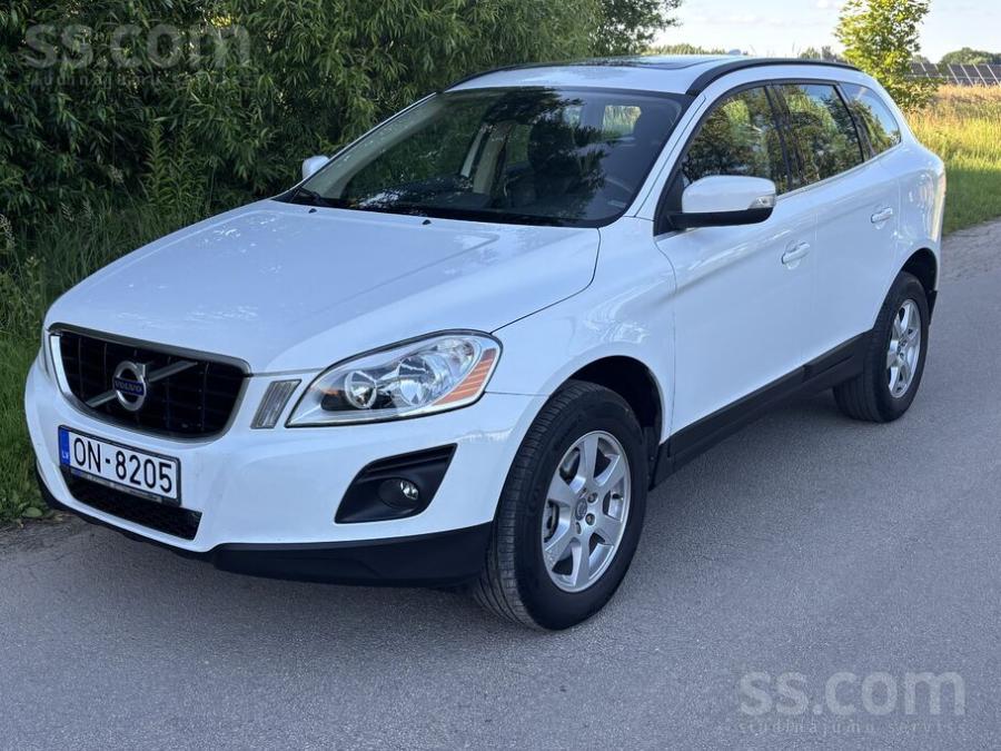 Balts Volvo XC60 2009 Jēkabpils, ar dzinēja tilpumu 2.40 L un nobraukumu 326 tūkst. km par 7700 €, foto 9 vietnē AUTOMOTO.COM.LV