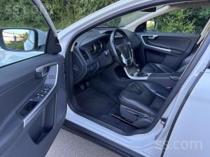 Balts Volvo XC60 2009 Jēkabpils, ar dzinēja tilpumu 2.40 L un nobraukumu 326 tūkst. km par 7700 €, foto 12 vietnē AUTOMOTO.COM.LV