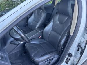Balts Volvo XC60 2009 Jēkabpils, ar dzinēja tilpumu 2.40 L un nobraukumu 326 tūkst. km par 7700 €, foto 13 vietnē AUTOMOTO.COM.LV