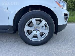 Balts Volvo XC60 2009 Jēkabpils, ar dzinēja tilpumu 2.40 L un nobraukumu 326 tūkst. km par 7700 €, foto 23 vietnē AUTOMOTO.COM.LV