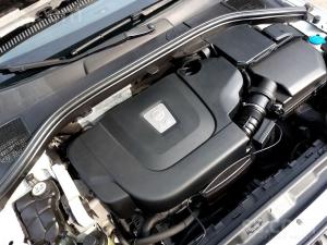Balts Volvo XC60 2009 Rīga, ar dzinēja tilpumu 2.40 L un nobraukumu 199 tūkst. km par 7900 €, foto 10 vietnē AUTOMOTO.COM.LV
