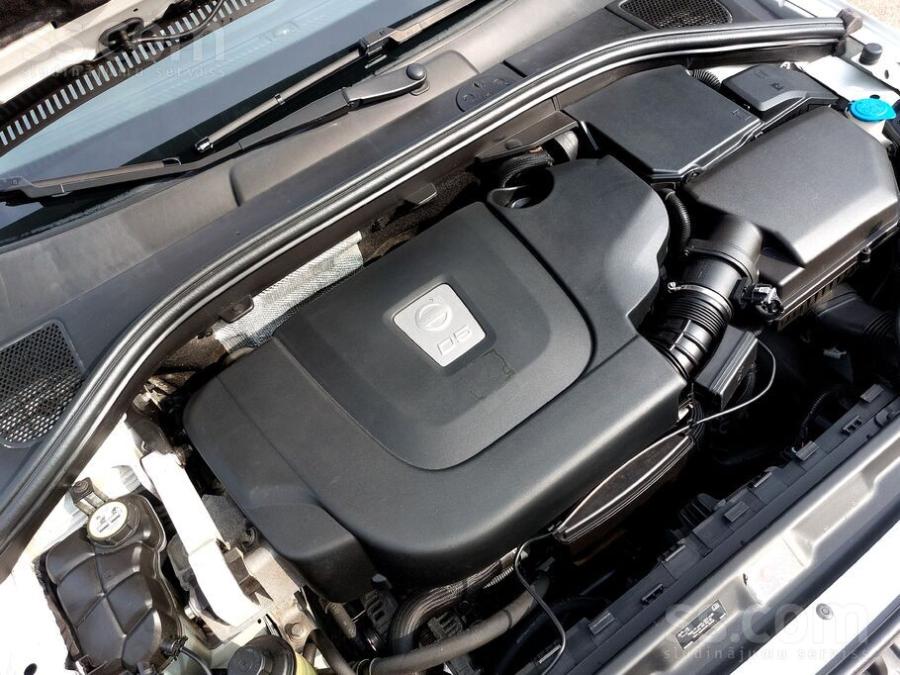 Balts Volvo XC60 2009 Rīga, ar dzinēja tilpumu 2.40 L un nobraukumu 199 tūkst. km par 7900 €, foto 10 vietnē AUTOMOTO.COM.LV