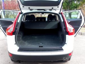 Balts Volvo XC60 2009 Rīga, ar dzinēja tilpumu 2.40 L un nobraukumu 199 tūkst. km par 7900 €, foto 12 vietnē AUTOMOTO.COM.LV