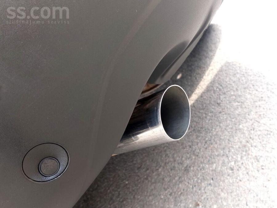 Balts Volvo XC60 2009 Rīga, ar dzinēja tilpumu 2.40 L un nobraukumu 199 tūkst. km par 7900 €, foto 14 vietnē AUTOMOTO.COM.LV