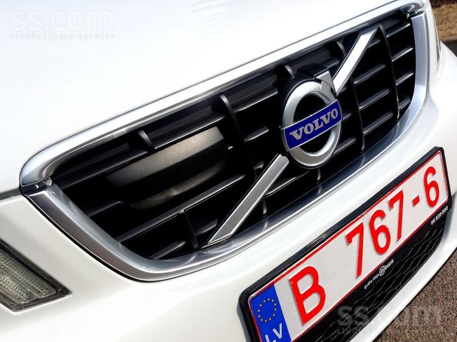 Balts Volvo XC60 2009 Rīga, ar dzinēja tilpumu 2.40 L un nobraukumu 199 tūkst. km par 7900 €, foto 20 vietnē AUTOMOTO.COM.LV